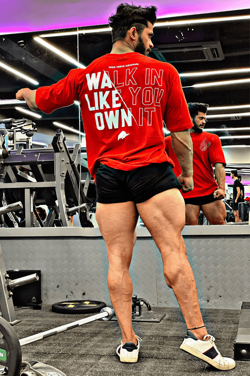 WALK IN LIKE YOU OWN IT OVERSIZED T-SHIRT (RED)